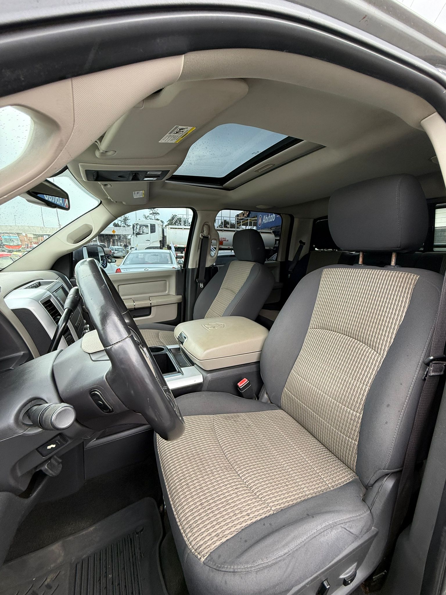 Dodge Ram Slt Crew 2012 • Intermotors • Concesionario de automóviles